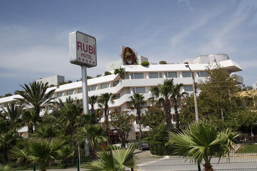 Rubi Hotel